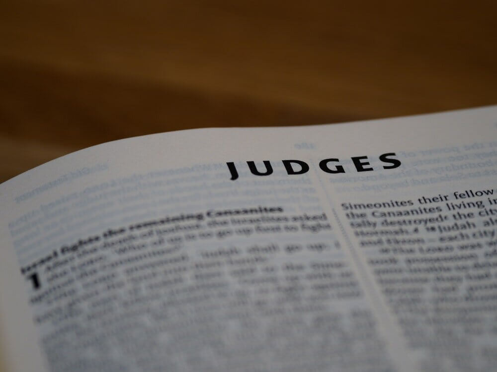 IMPLEMENTATION OF THE AI AS JUDGES - Jus Corpus